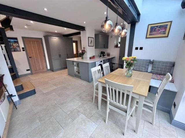3 bed house for sale