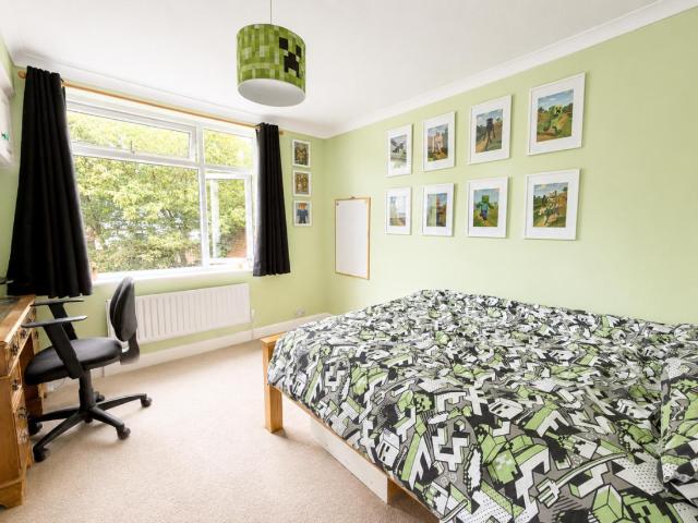 3 bed house for sale