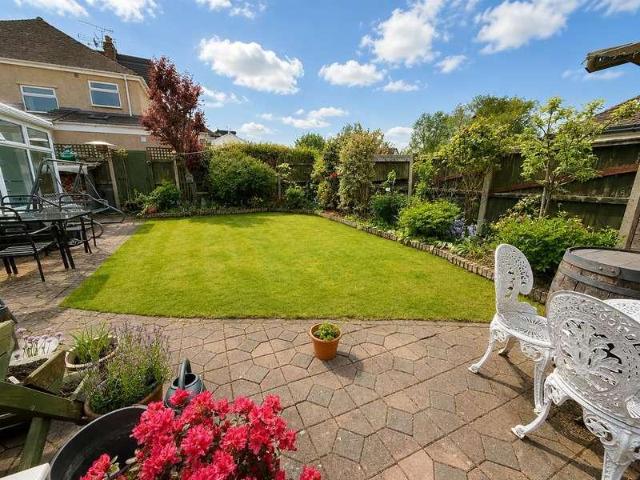 3 bed house for sale