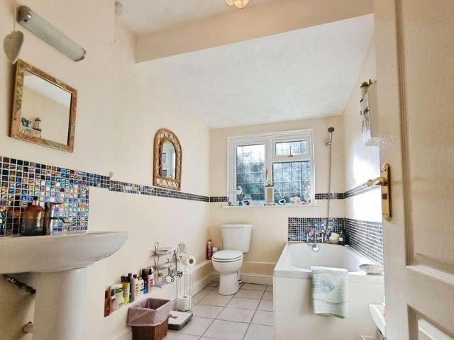 3 bed house for sale