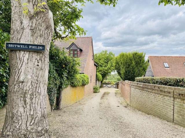 3 bed house for sale