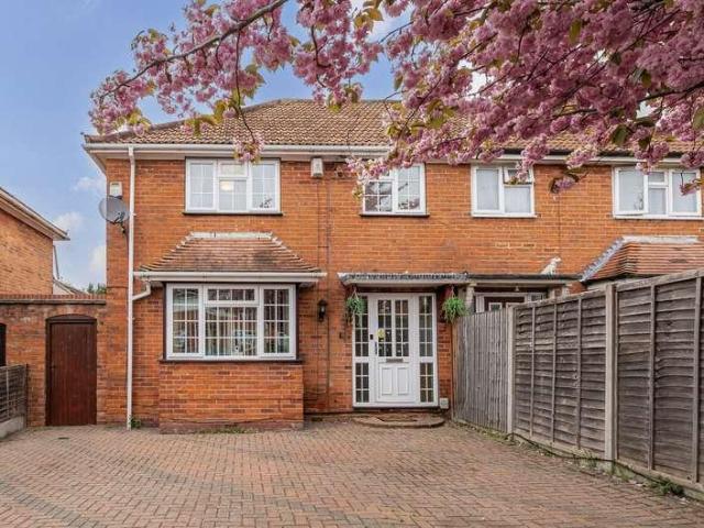 3 bed house for sale