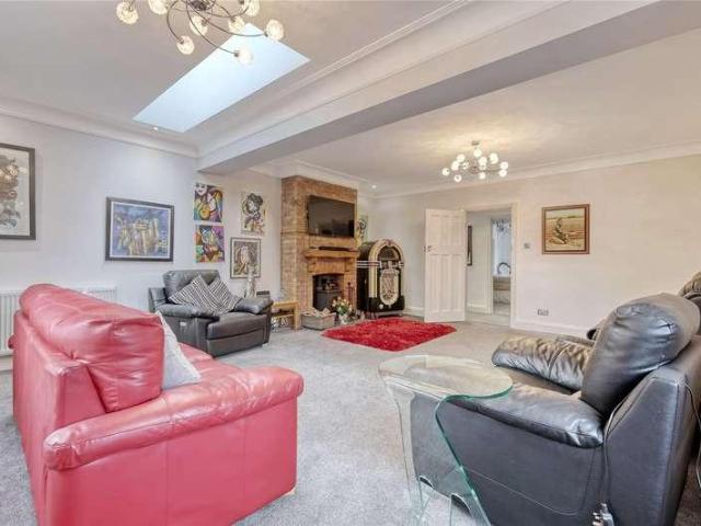 3 bed house for sale