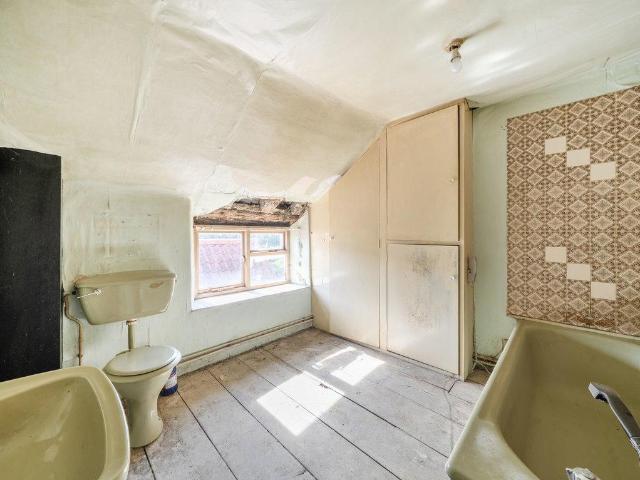 3 bed house for sale