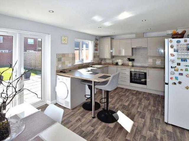 3 bed house for sale
