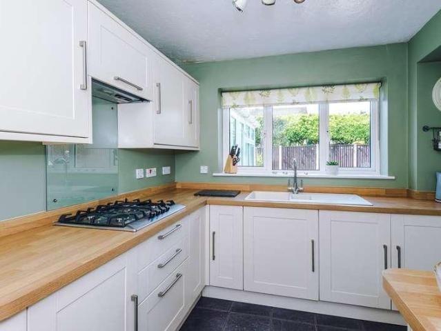 3 bed house for sale