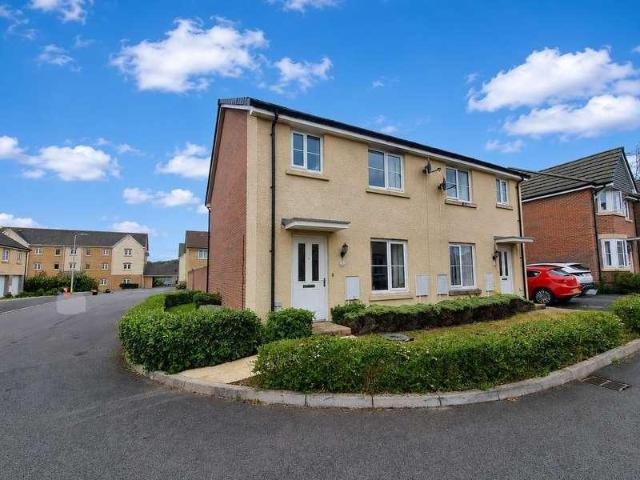 3 bed house for sale