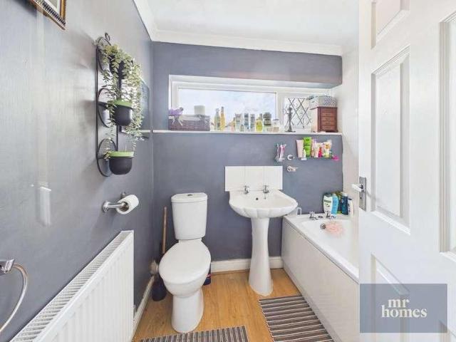 3 bed house for sale