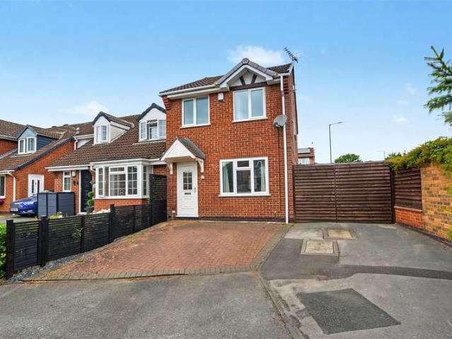 3 bed house for sale