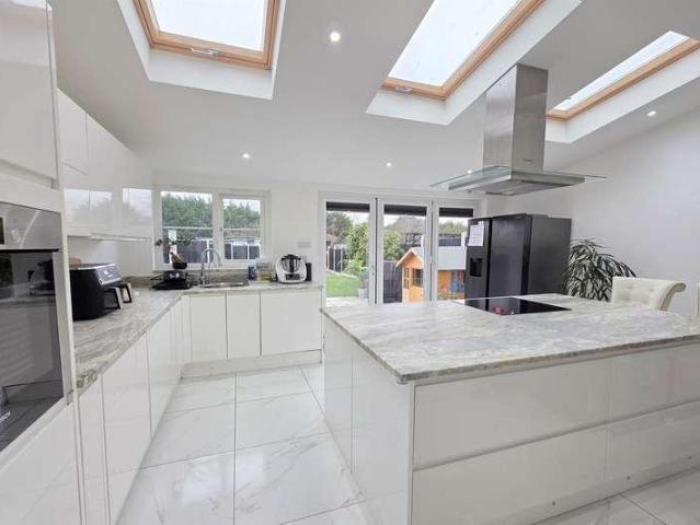 3 bed house for sale