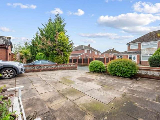 3 bed house for sale