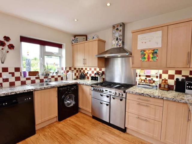 3 bed house for sale
