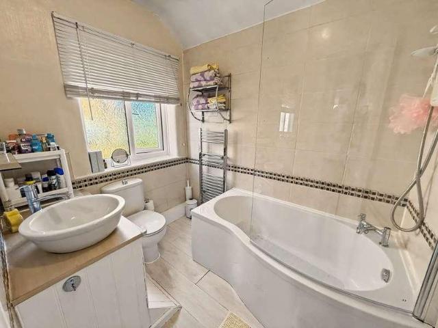 3 bed house for sale
