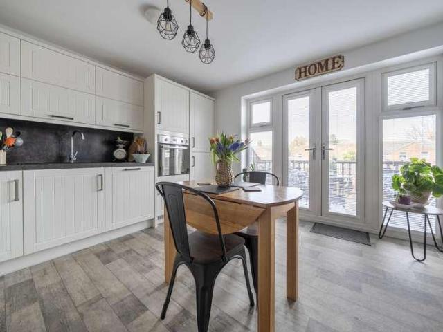 3 bed house for sale