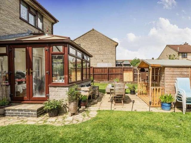 3 bed house for sale