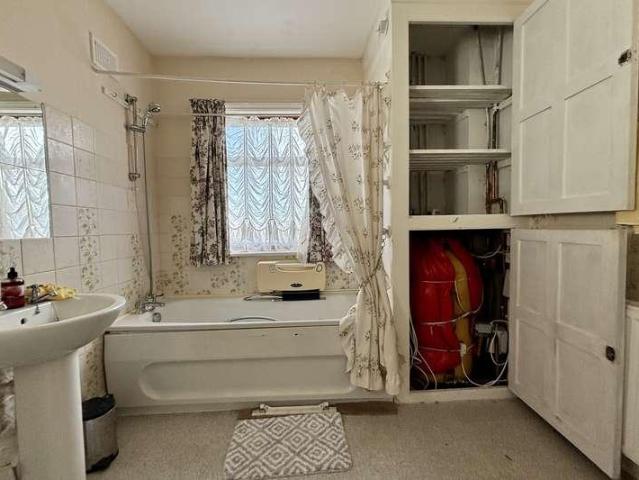 3 bed house for sale