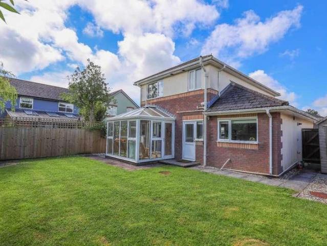 3 bed house for sale