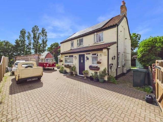 3 bed house for sale