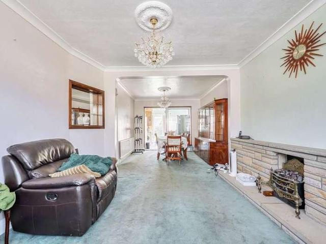 3 bed house for sale
