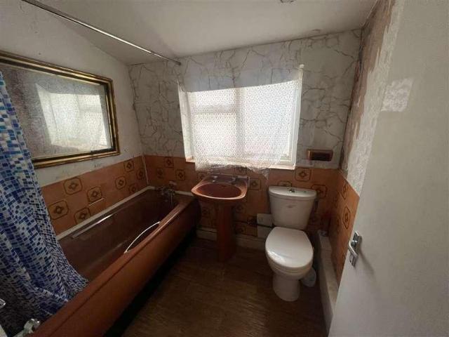 3 bed house for sale