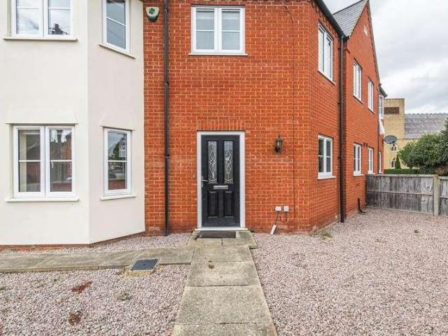 3 bed house for sale