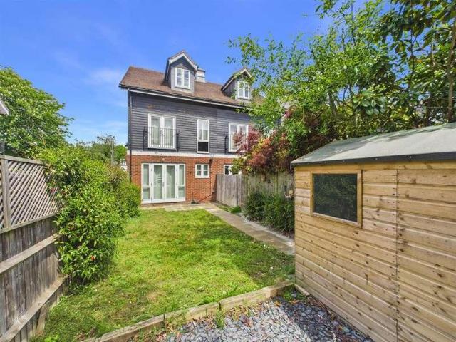 3 bed house for sale
