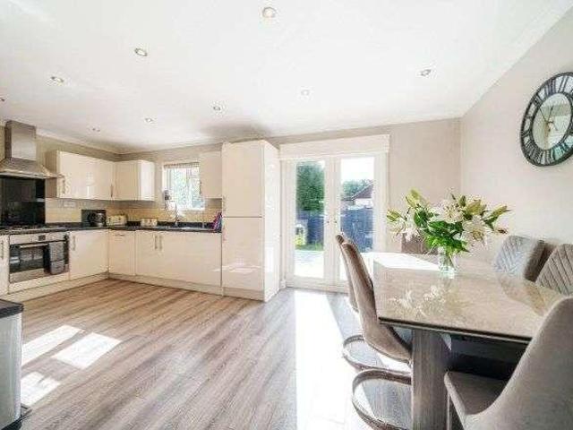 3 bed house for sale