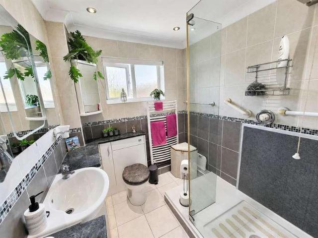 3 bed house for sale