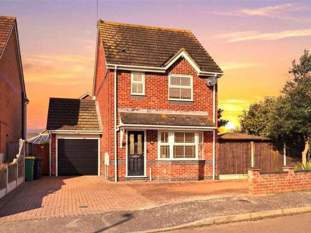 3 bed house for sale