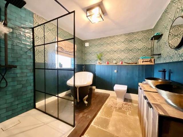 3 bed house for sale