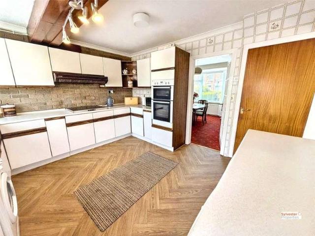 3 bed house for sale