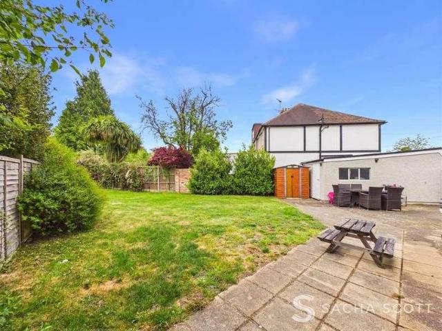 3 bed house for sale
