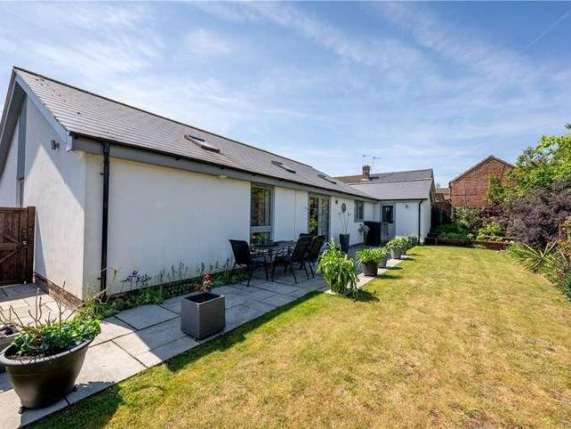 3 bed house for sale