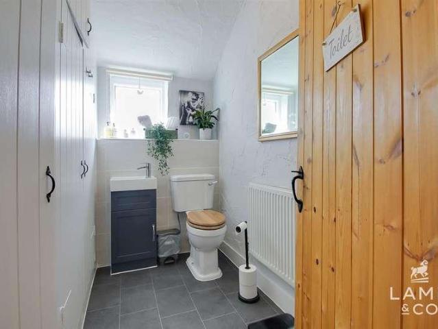 3 bed house for sale