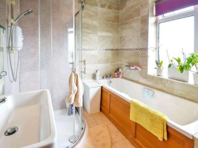 3 bed house for sale