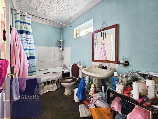 3 bed house for sale