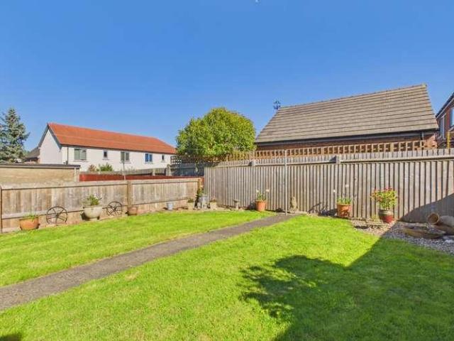 3 bed house for sale