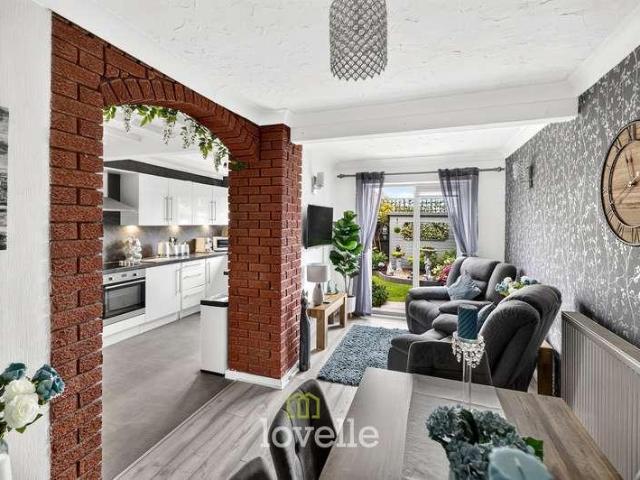 3 bed house for sale