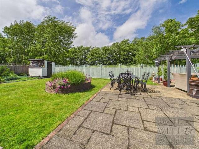3 bed house for sale