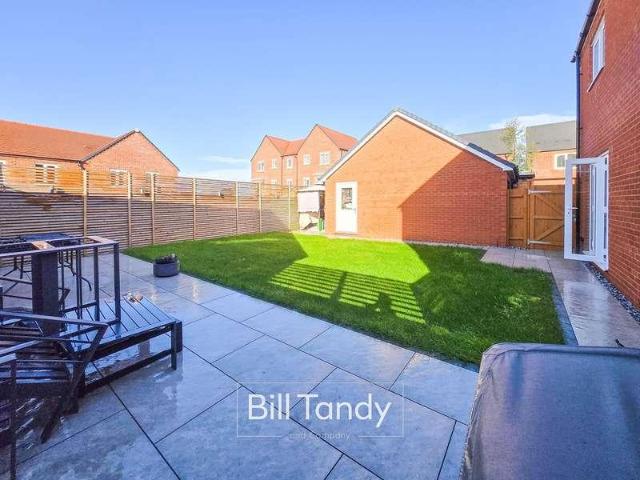 3 bed house for sale