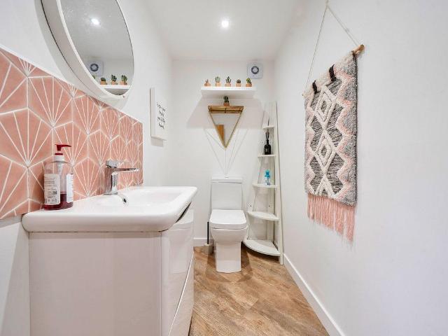 3 bed house for sale