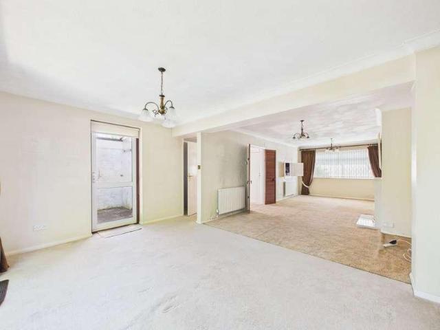3 bed house for sale