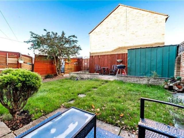 3 bed house for sale