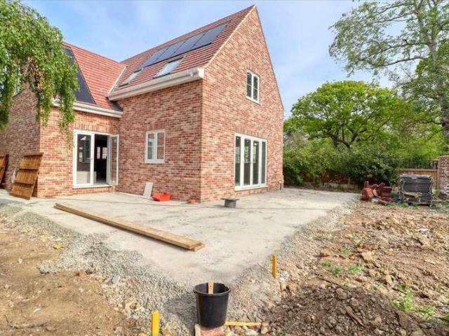 3 bed house for sale