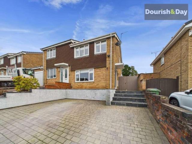 3 bed house for sale