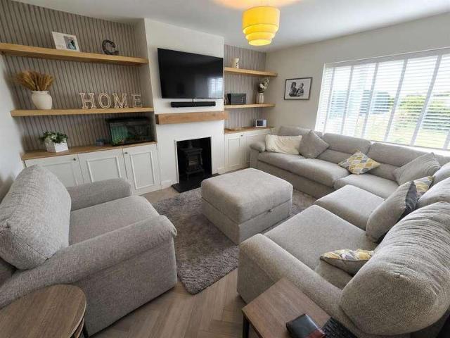 3 bed house for sale