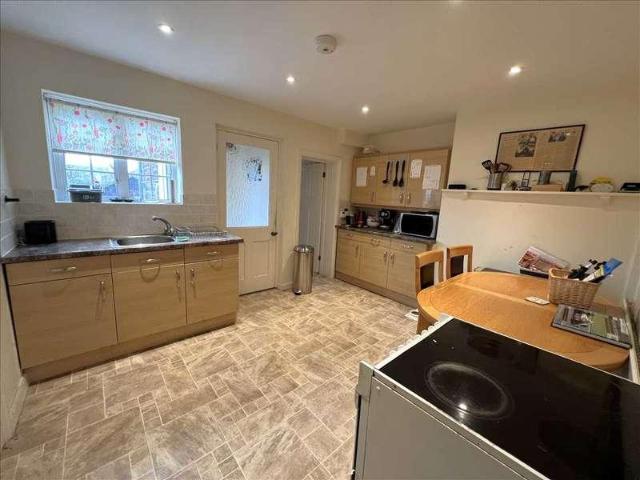 3 bed house for sale