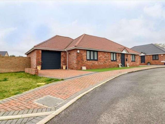 3 bed house for sale