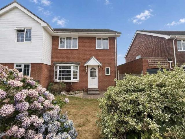 3 bed house for sale