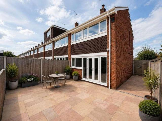 3 bed house for sale